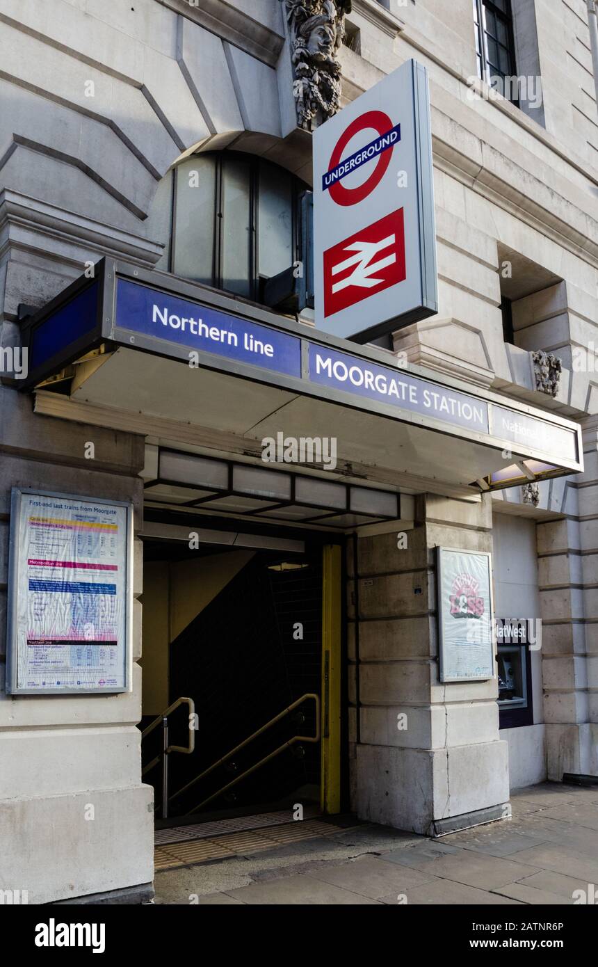 Moorgate station hi-res stock photography and images - Alamy