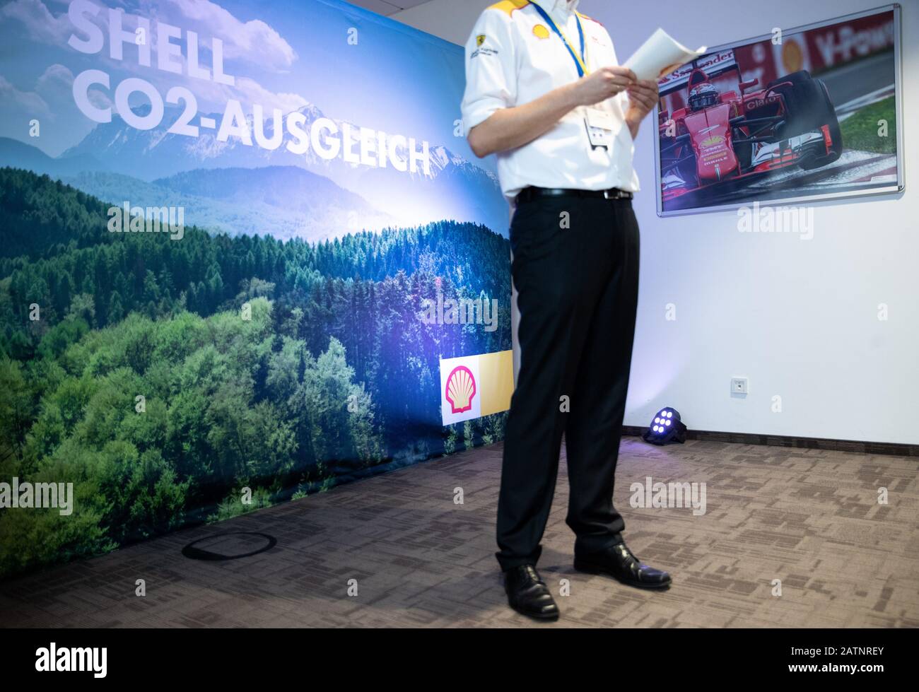 Hamburg, Germany. 04th Feb, 2020. A Shell employee explains the planned ...