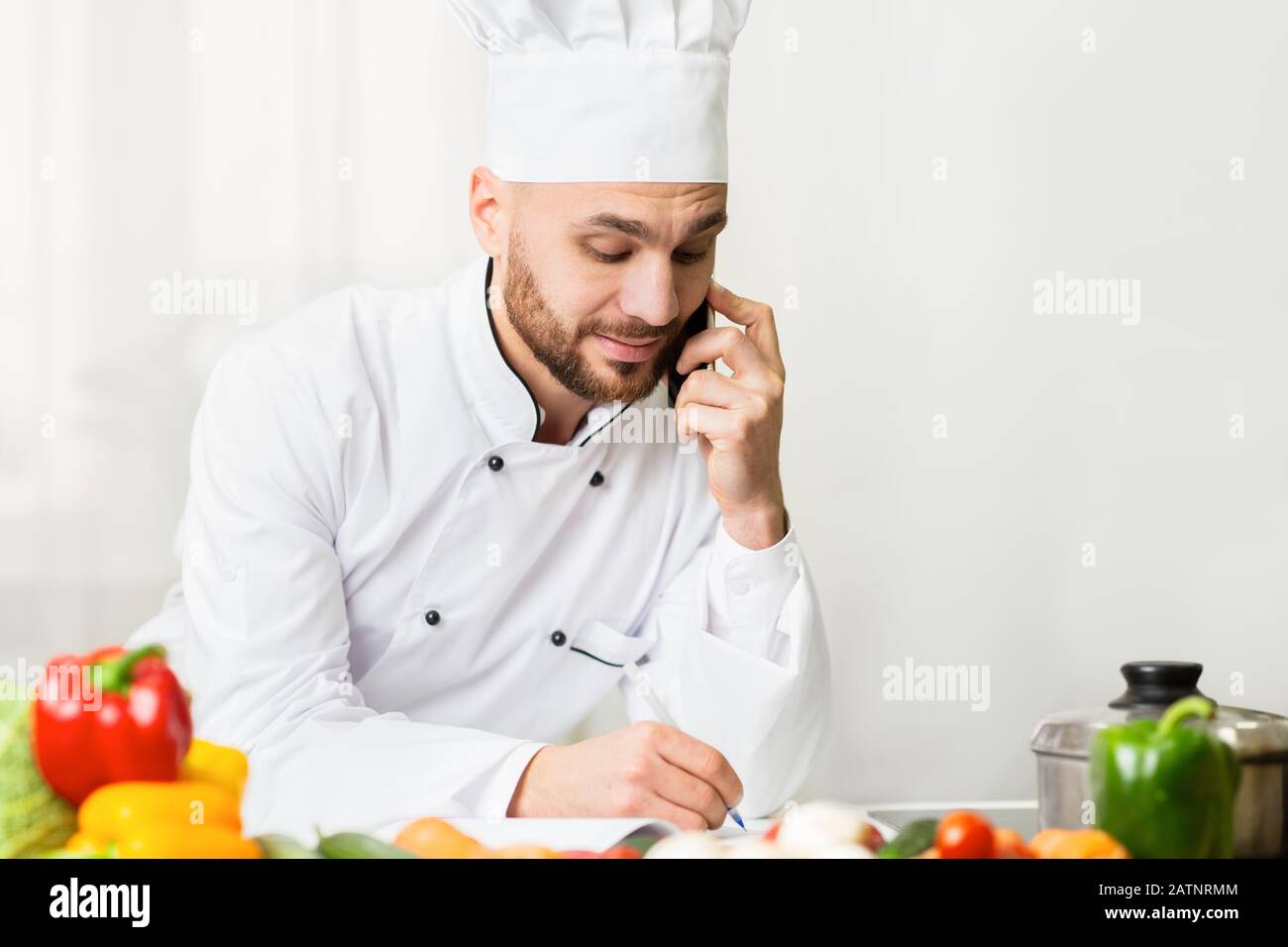 Man standing taking notes on hi-res stock photography and images - Alamy