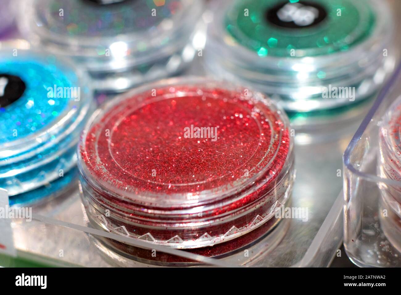Silver glitter pot hi-res stock photography and images - Alamy