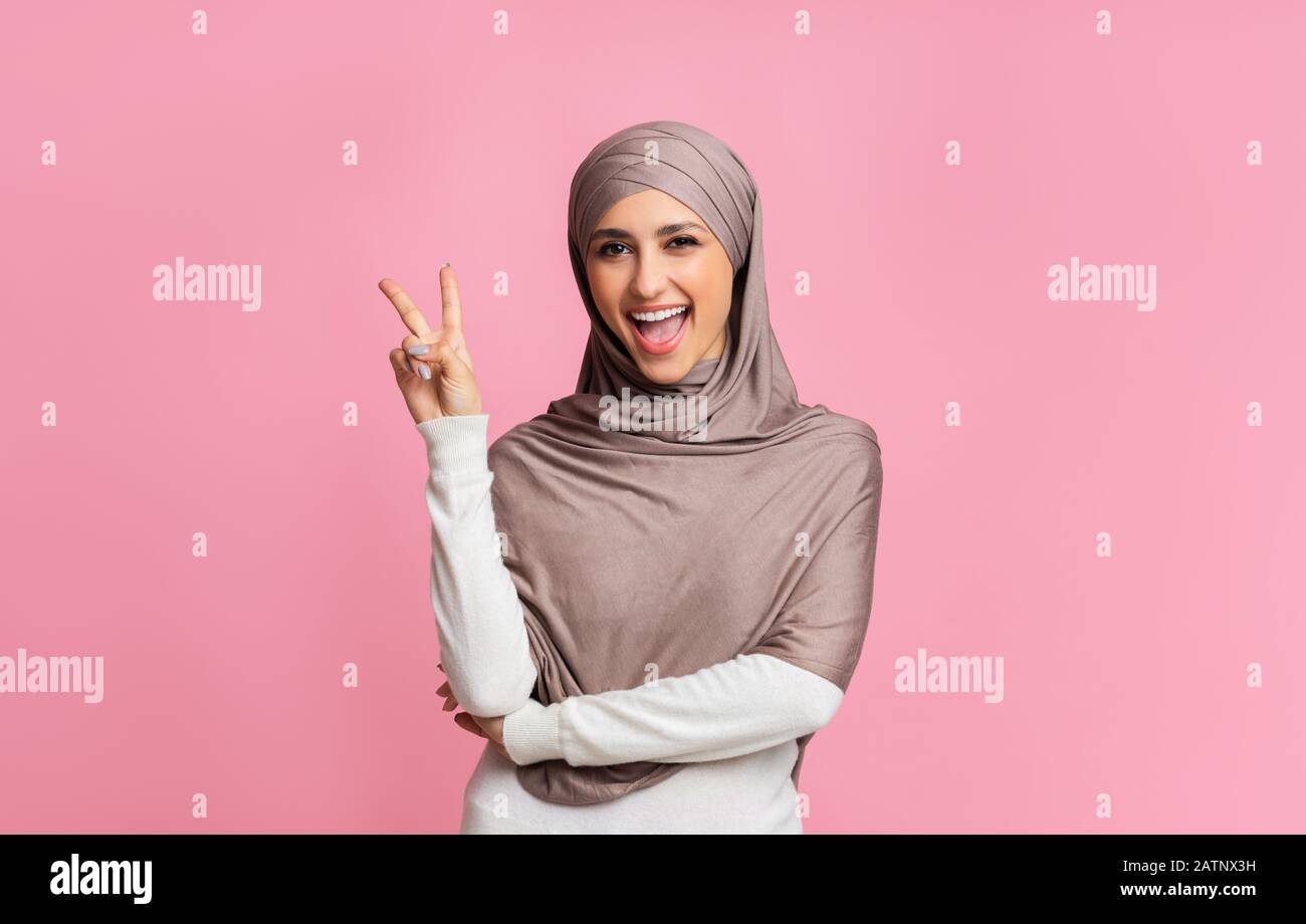 Muslim Peace Sign High Resolution Stock Photography and Images - Alamy