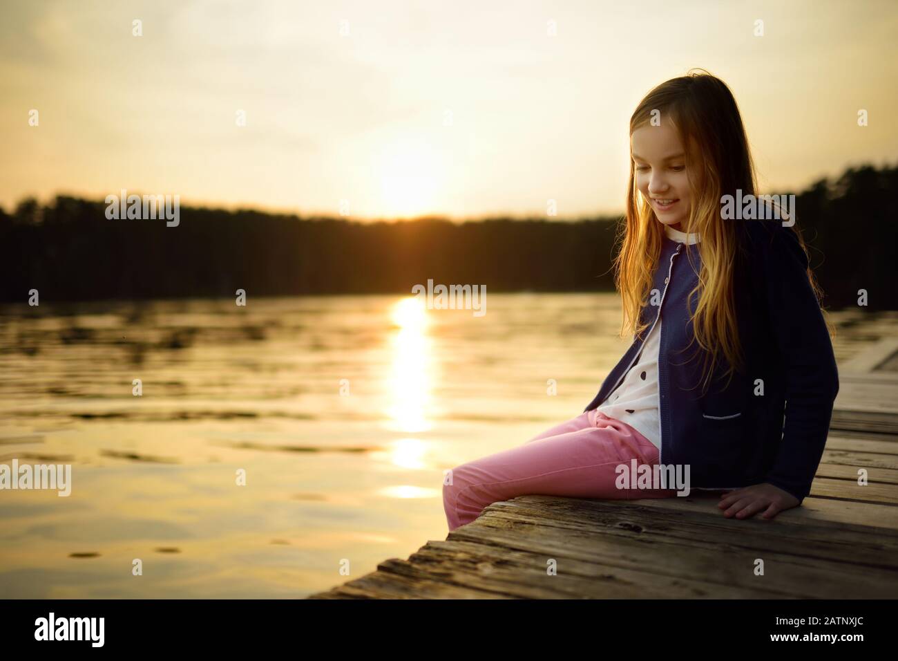 Summer and pond dipping hi-res stock photography and images - Alamy