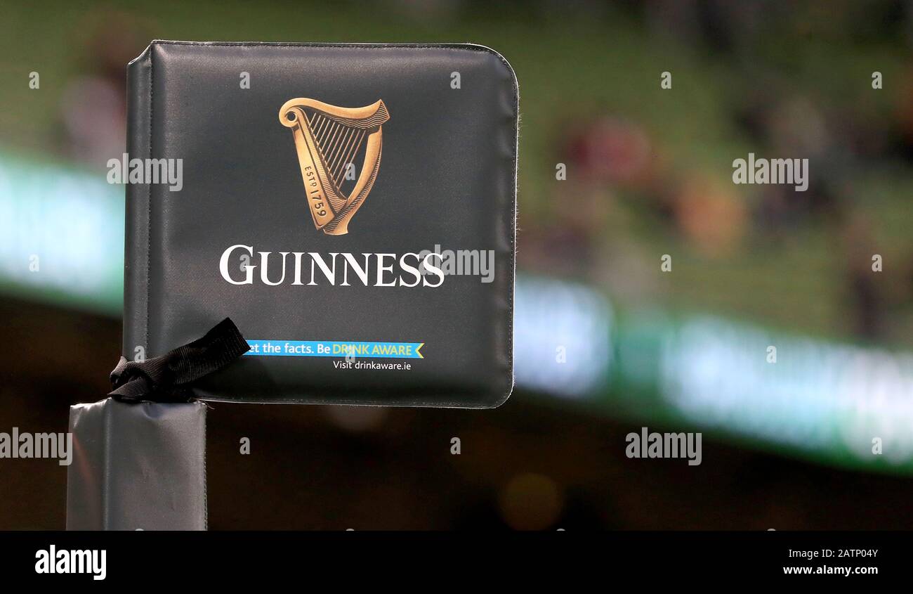 Guinness signage hi-res stock photography and images - Alamy