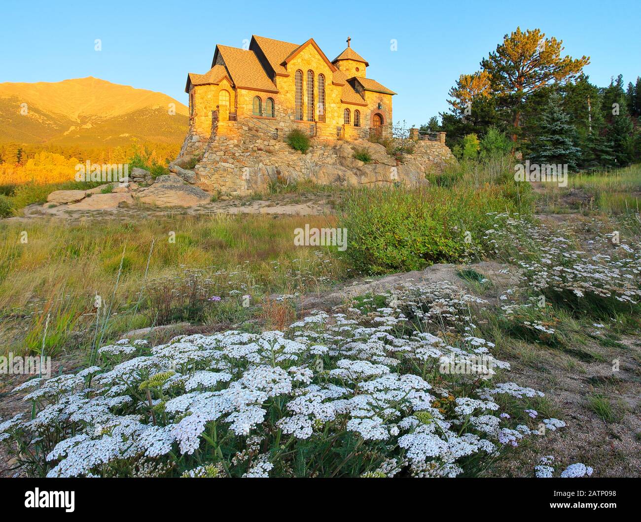 Aspen chapel hi-res stock photography and images - Alamy