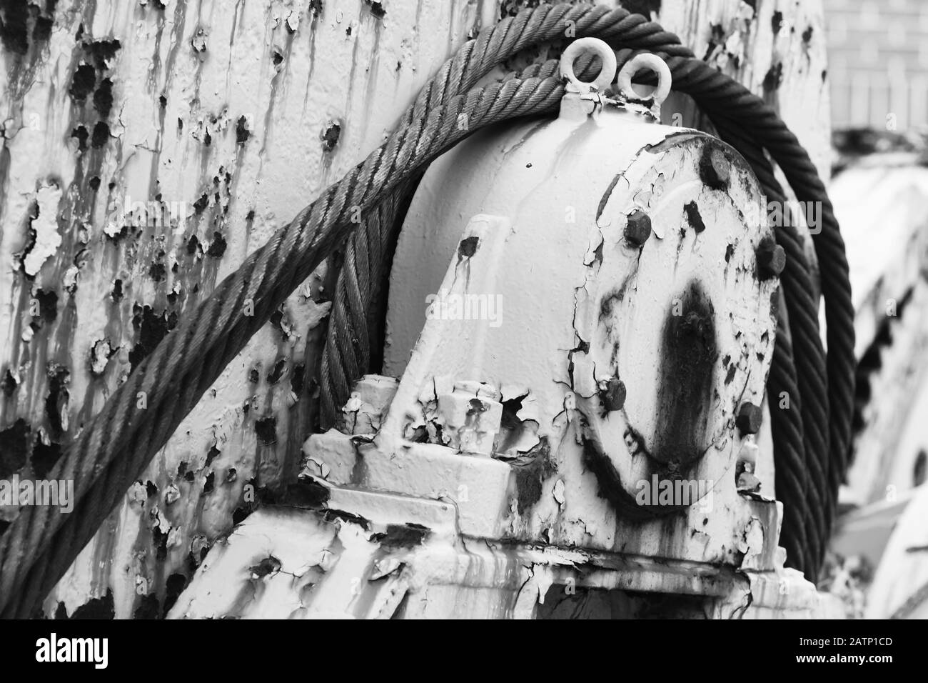 Vintage winch hi-res stock photography and images - Alamy