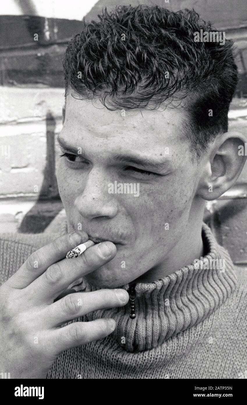 Eighties smoking hi-res stock photography and images - Alamy