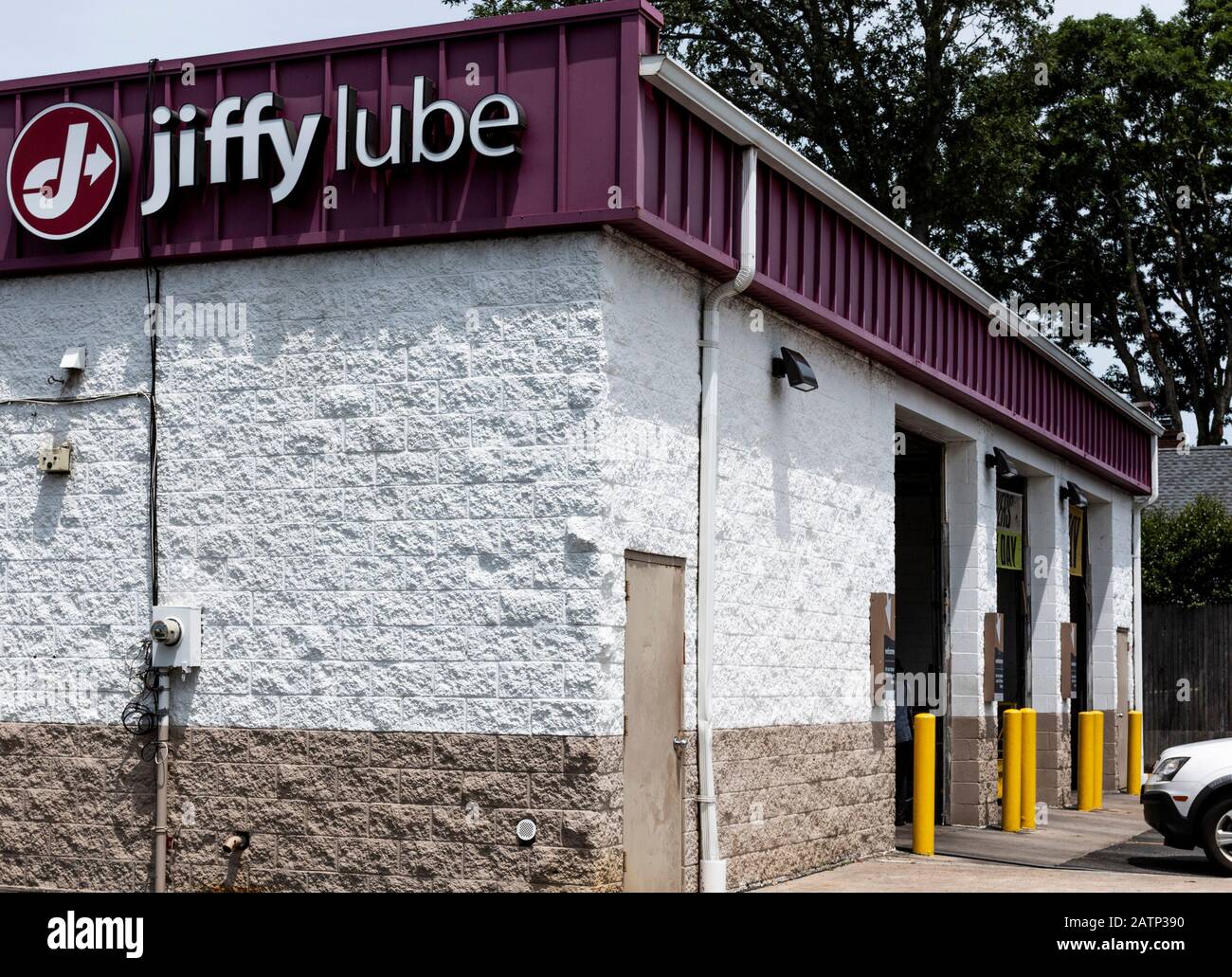 Jiffy lube hi-res stock photography and images - Alamy