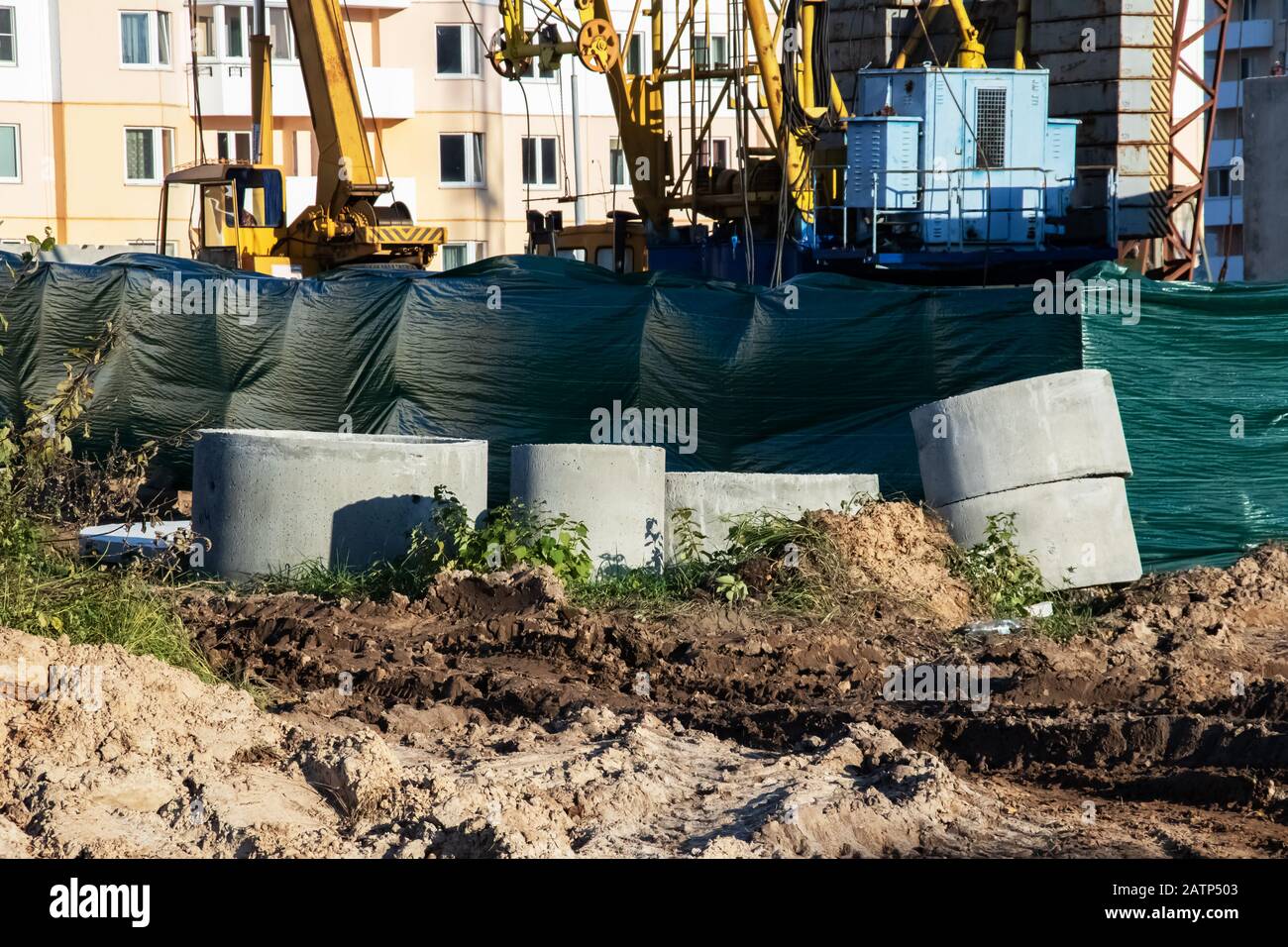 Concrete rings hi-res stock photography and images - Alamy