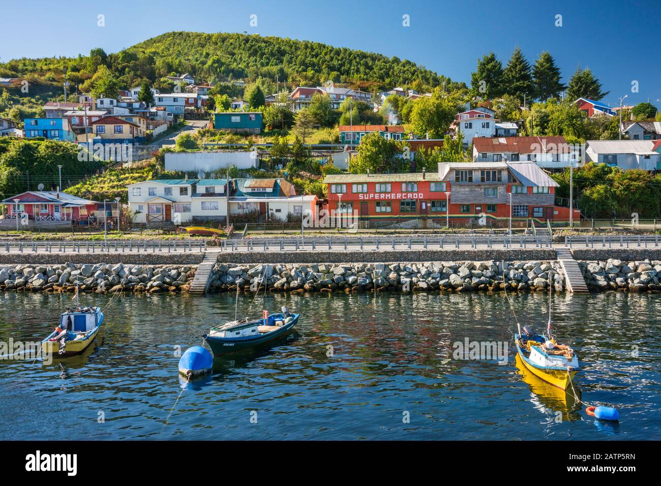 Small wharf hi-res stock photography and images - Alamy