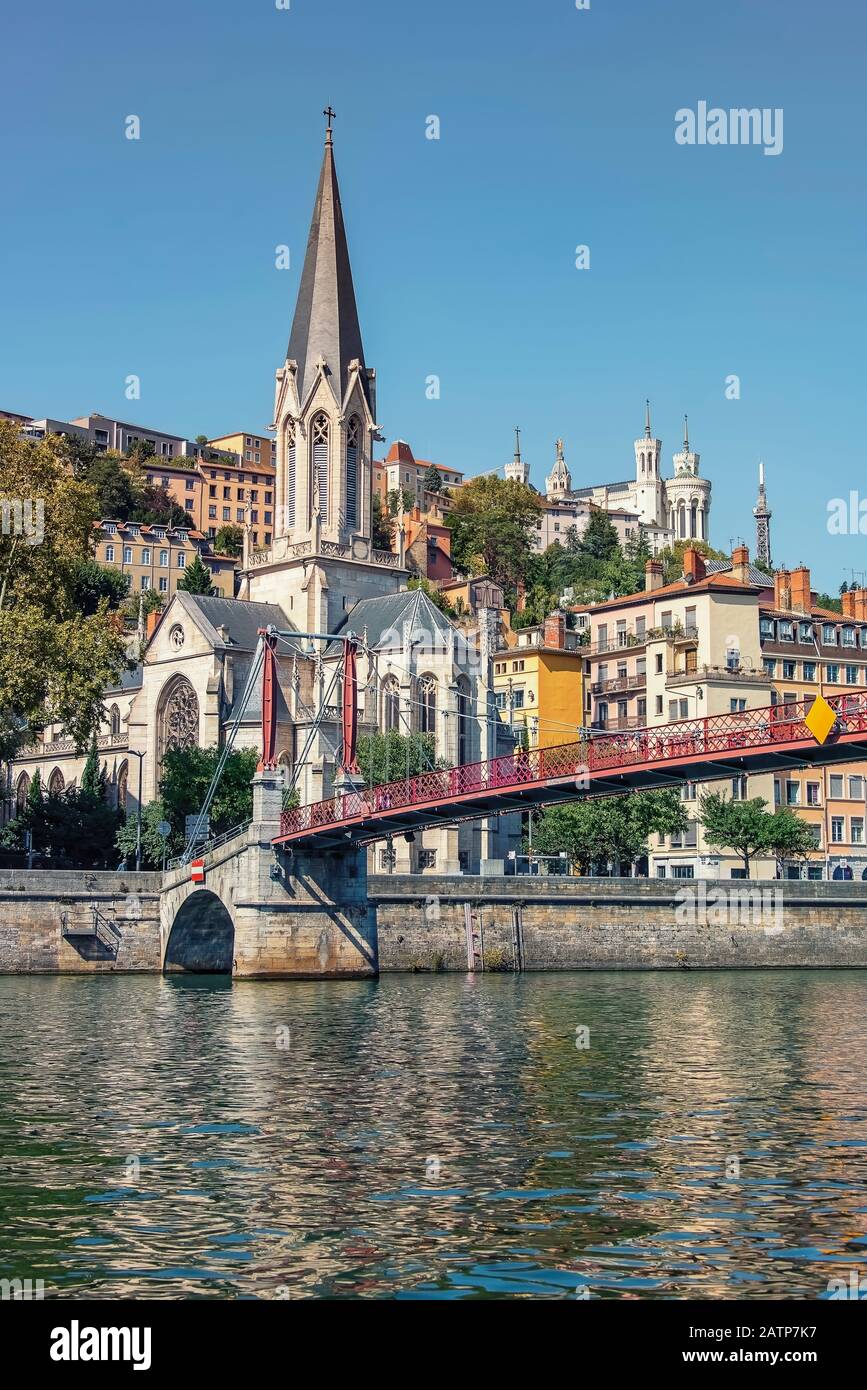 Old lyon street hi-res stock photography and images - Alamy