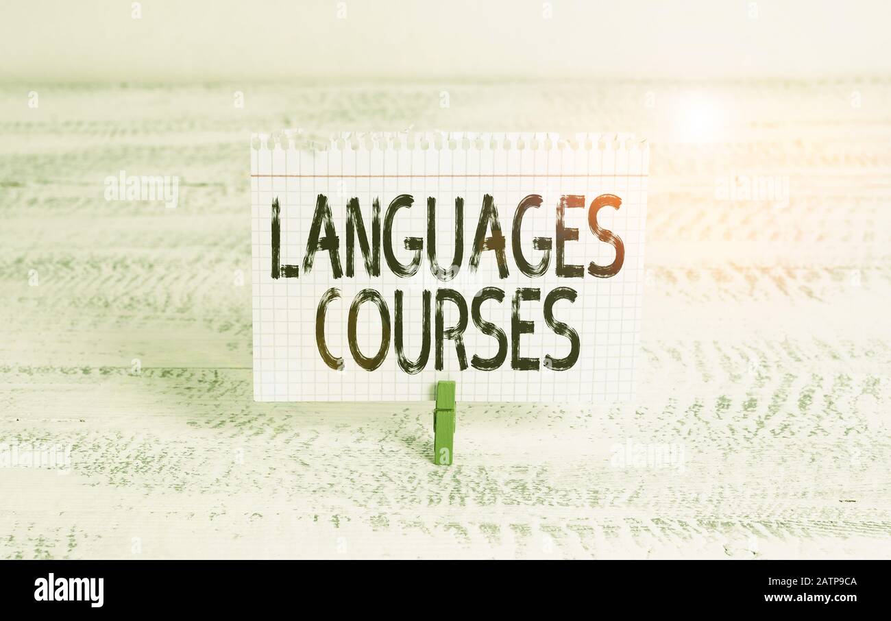 Presentation classroom languages hi-res stock photography and images ...
