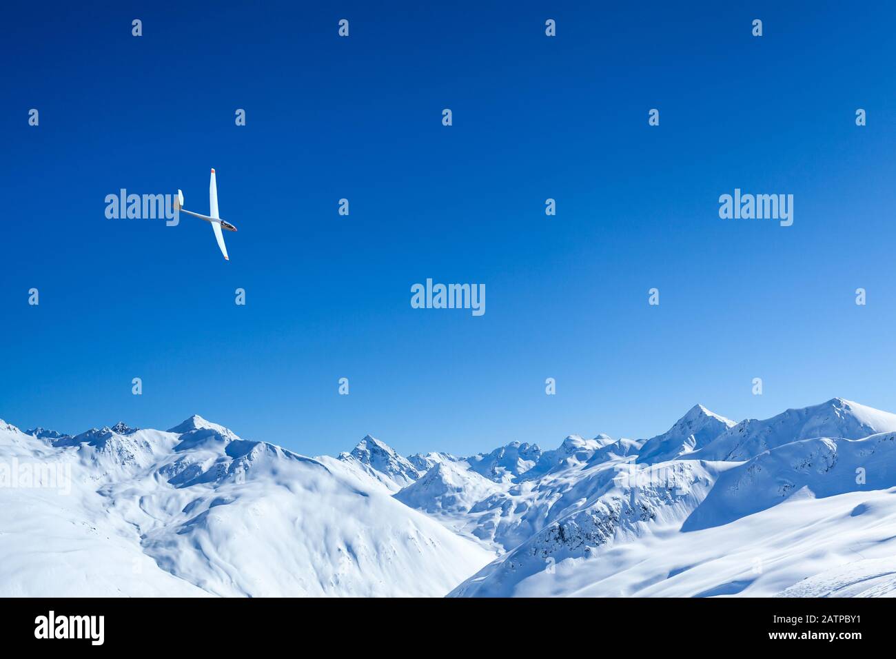 Gliding on ice hi-res stock photography and images - Alamy