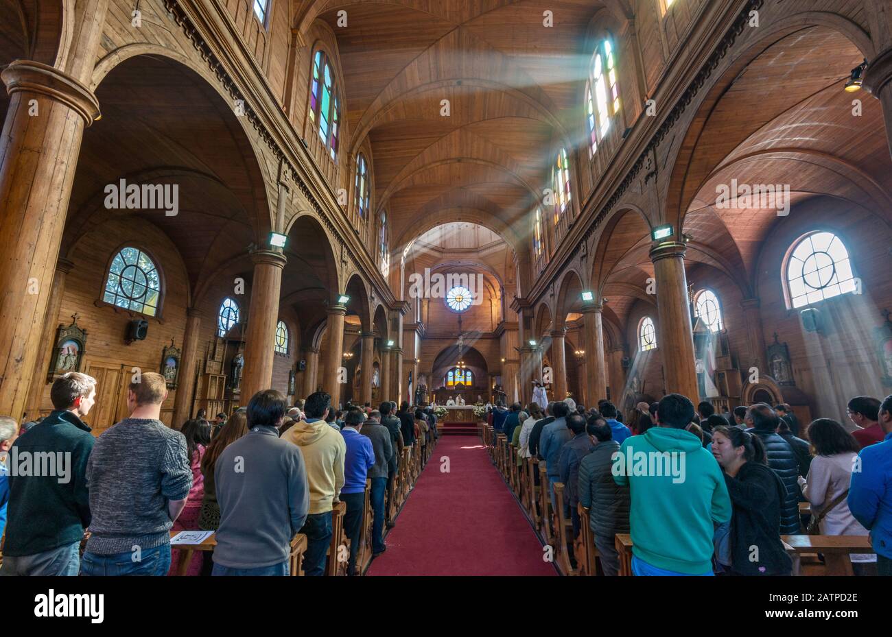 Catholic mass people praying hi-res stock photography and images - Alamy