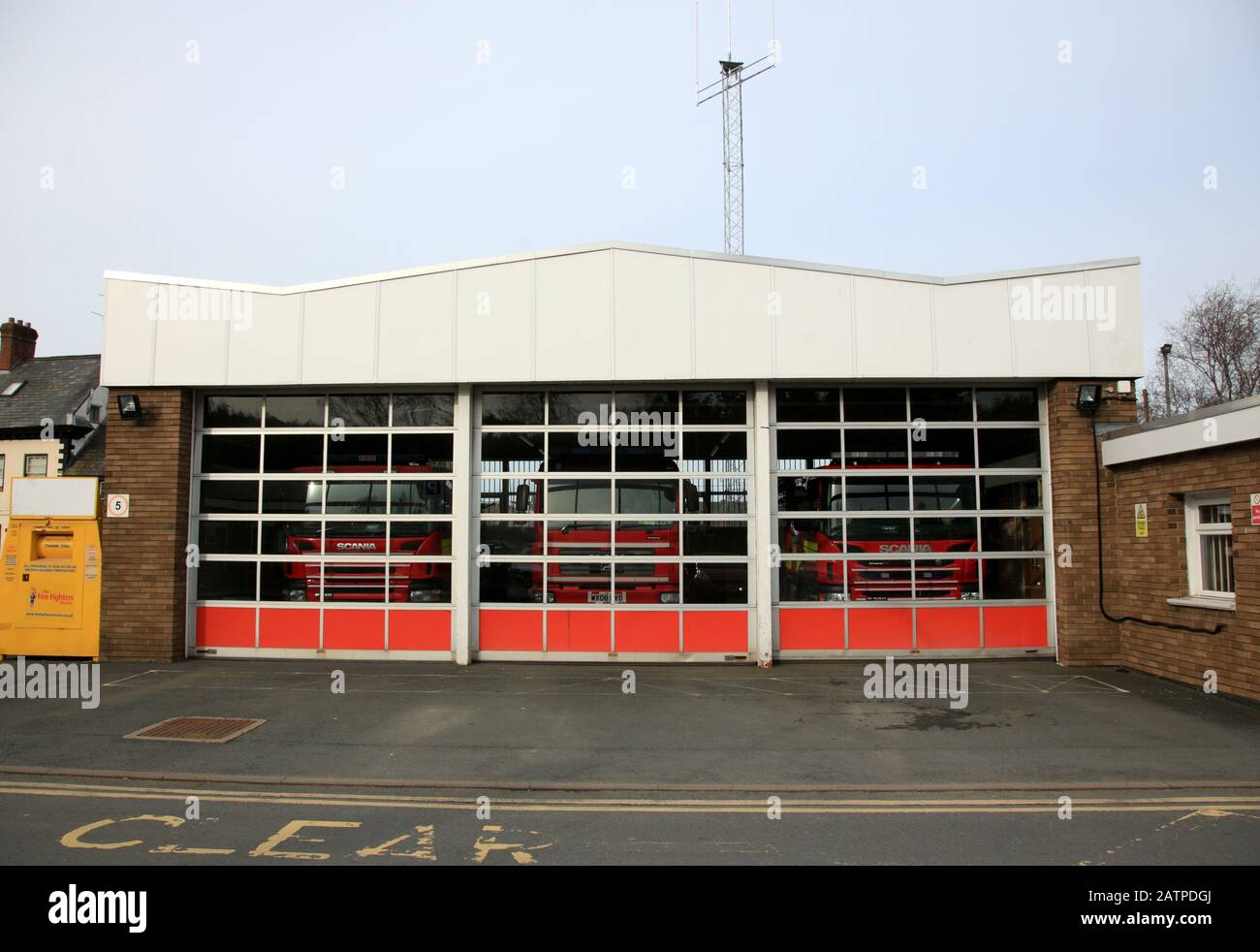 Fire engines uk hi-res stock photography and images - Alamy