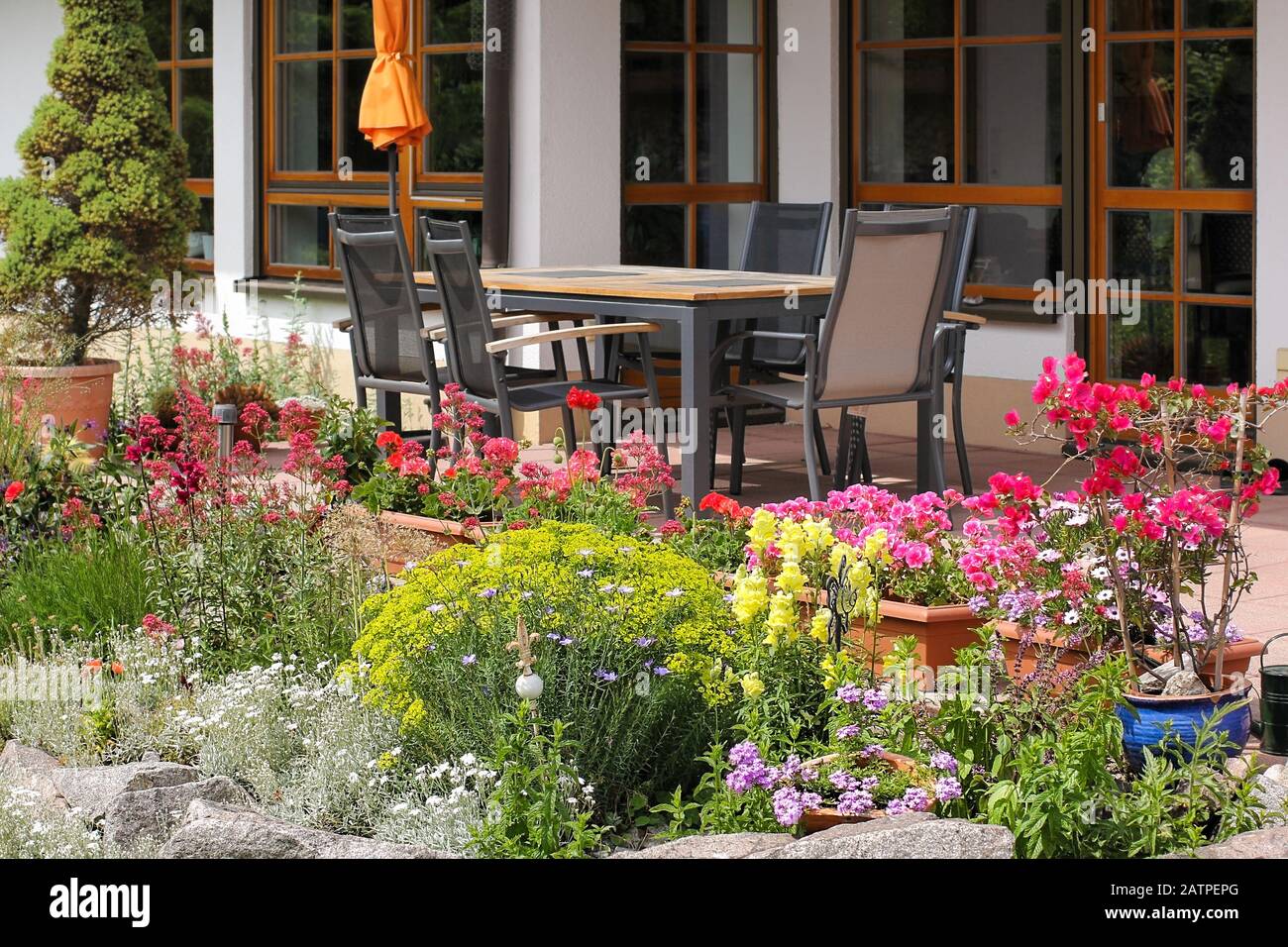 Rock garden with seating Stock Photo - Alamy