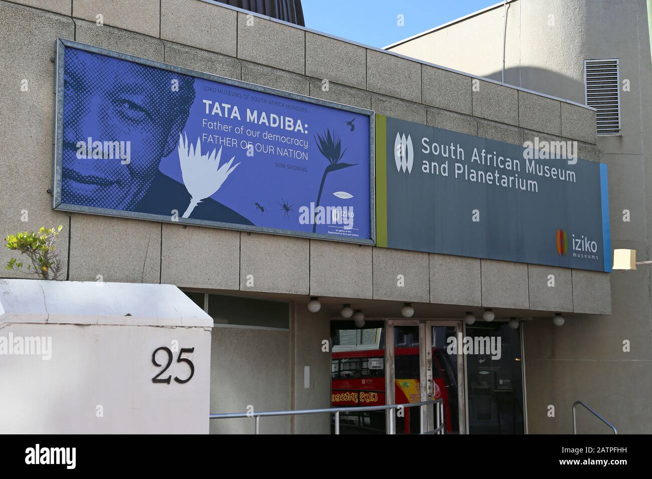 South africa museum and planetarium hi-res stock photography and images ...