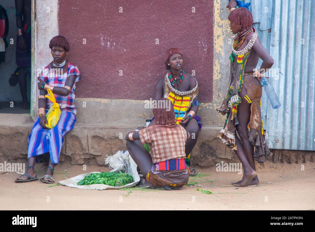 Turmi, Ethiopia - Nov 2018: Local market of Hamer tribe in Turmi ...
