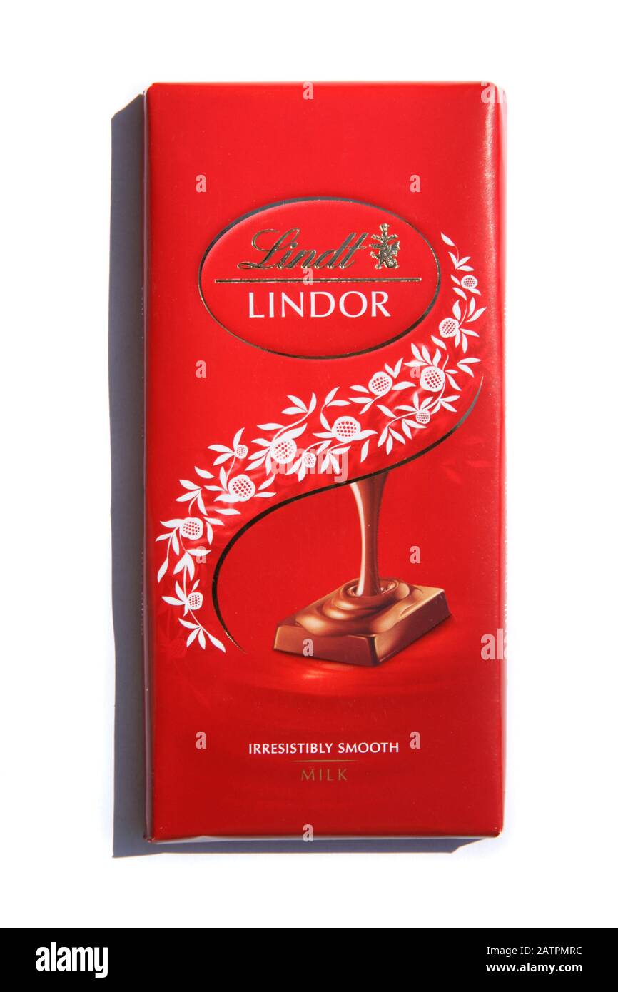 Lindt Lindor Milk Chocolate Bar High Resolution Stock Photography and ...