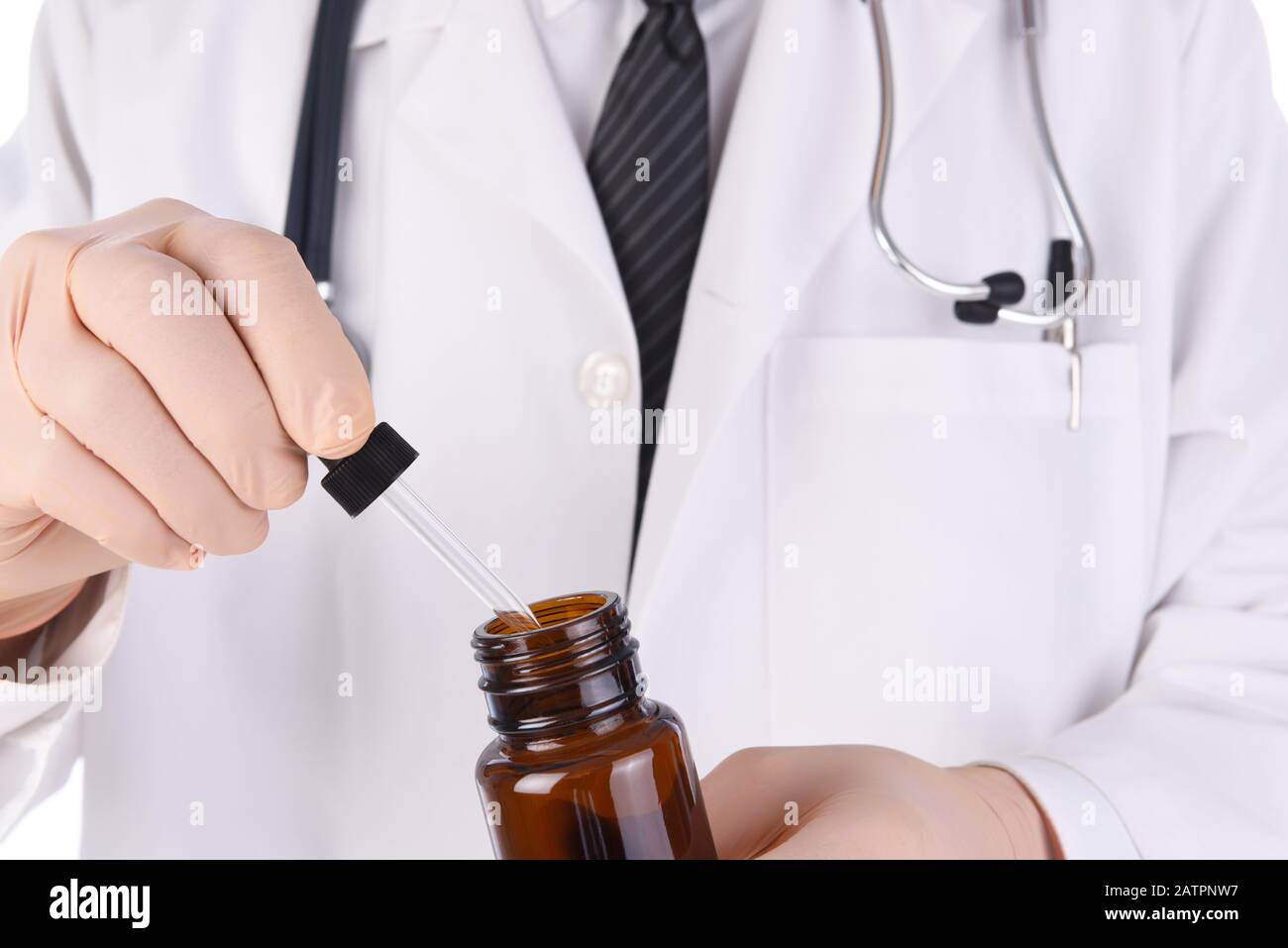 Doctor senior eye hi-res stock photography and images - Alamy