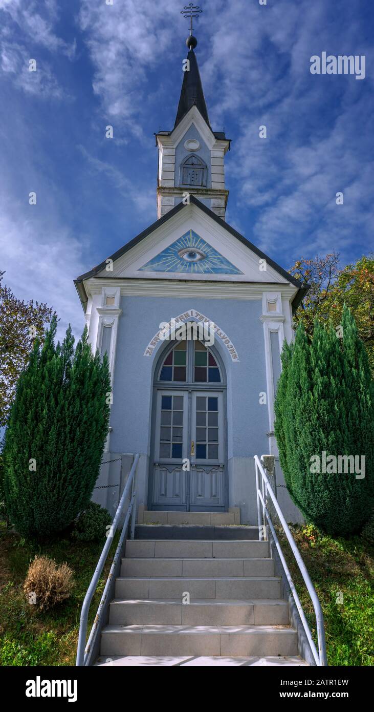 Tiny small roadside chapel or church, Eye of Providence Stock Photo - Alamy