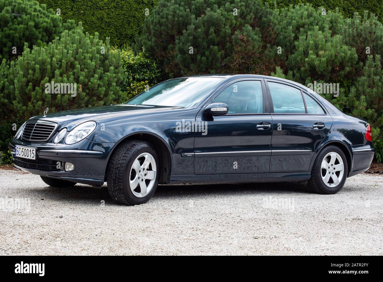 Mercedes-Benz E-Class serie, third generation Stock Photo - Alamy