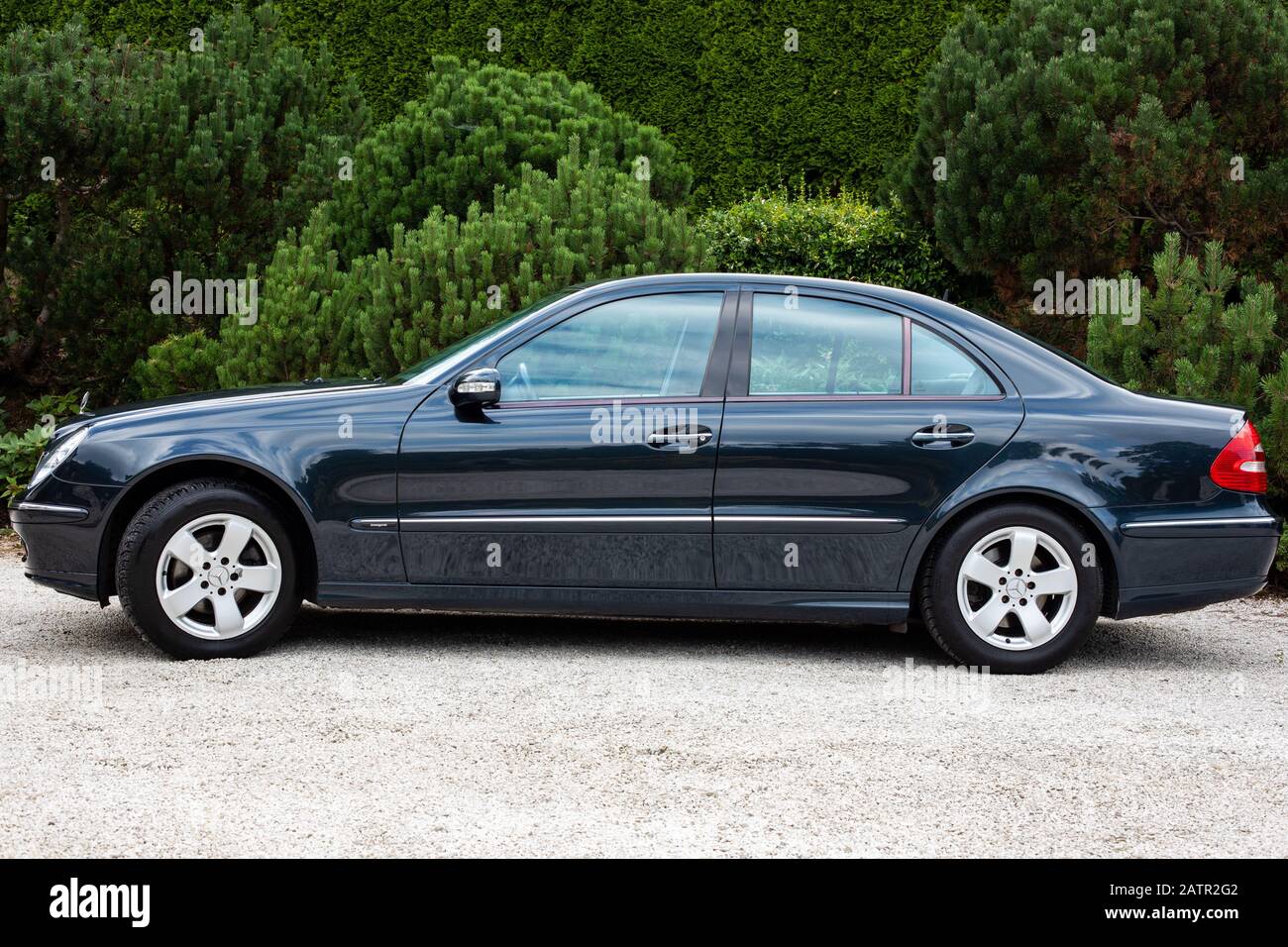 Mercedes-Benz E-Class serie, third generation Stock Photo - Alamy
