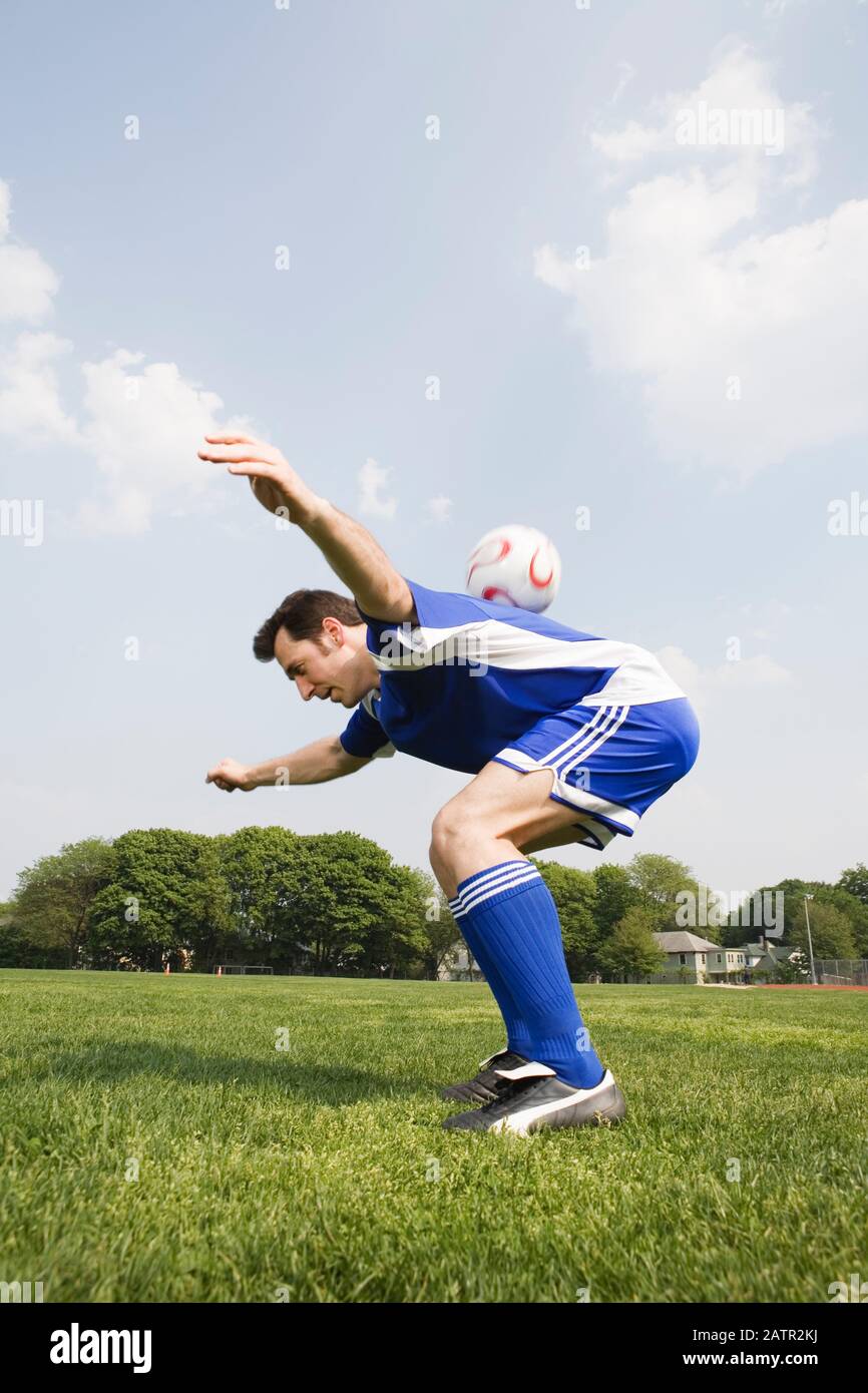 Balancing balance game hi-res stock photography and images - Alamy