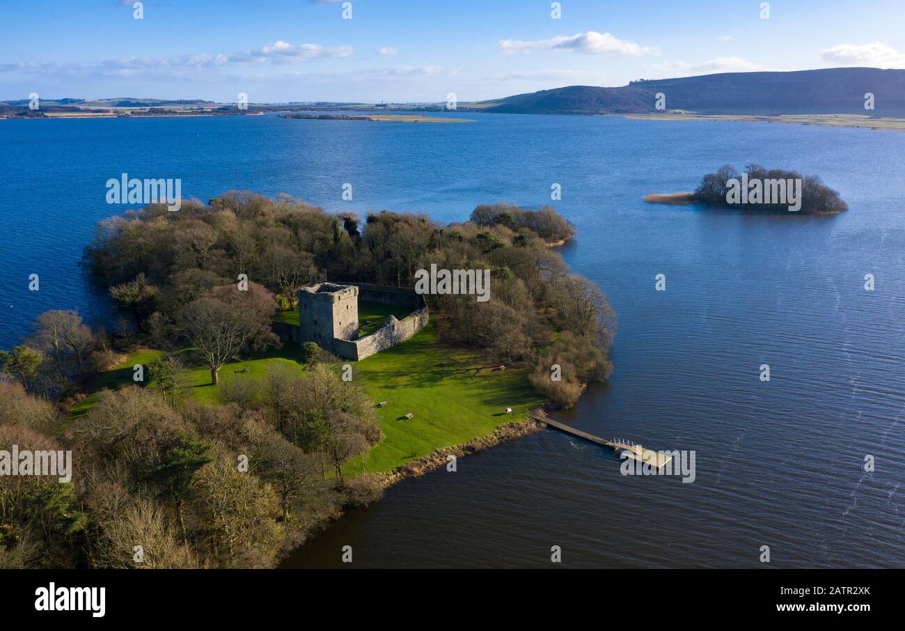 Lochleven castle hi-res stock photography and images - Alamy