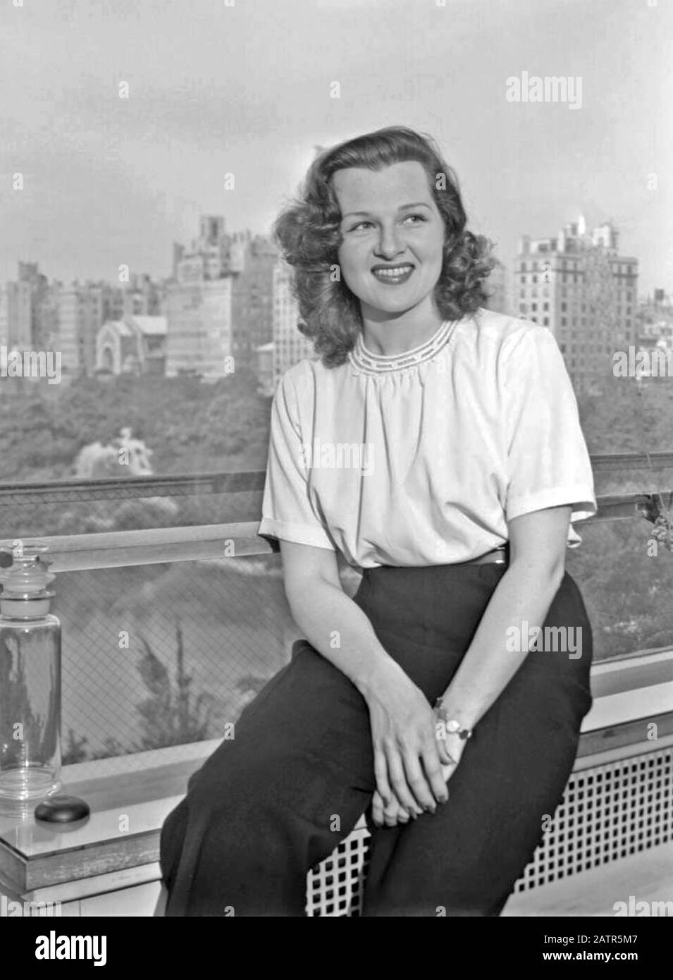Jo stafford hi-res stock photography and images - Alamy