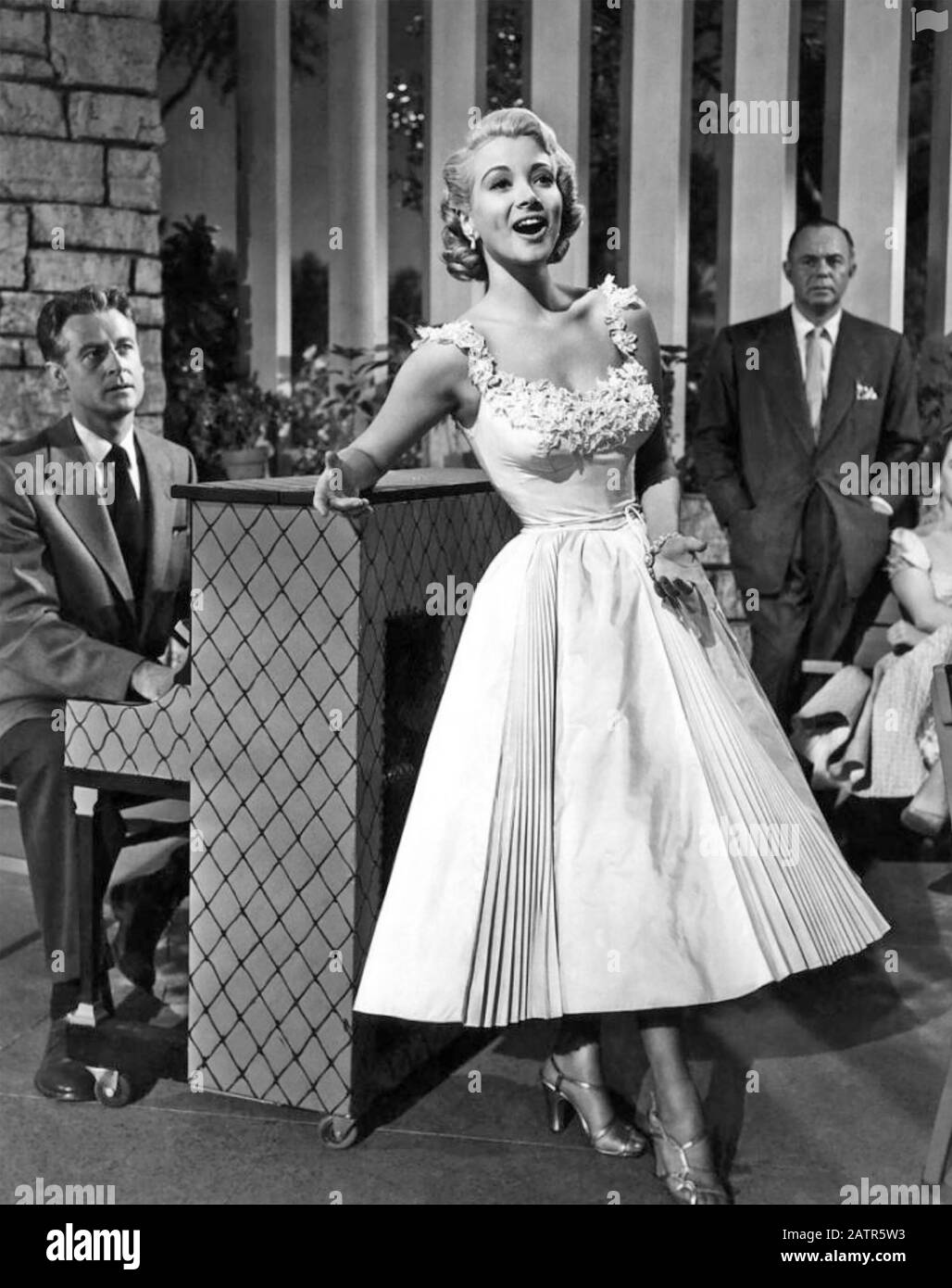 1952 actress hi-res stock photography and images - Alamy