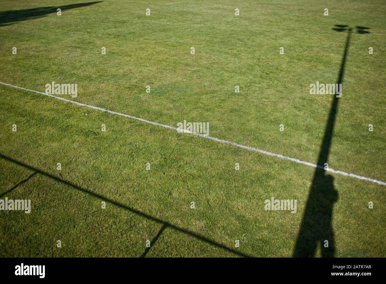 Empty grassy field no people hi-res stock photography and images - Alamy