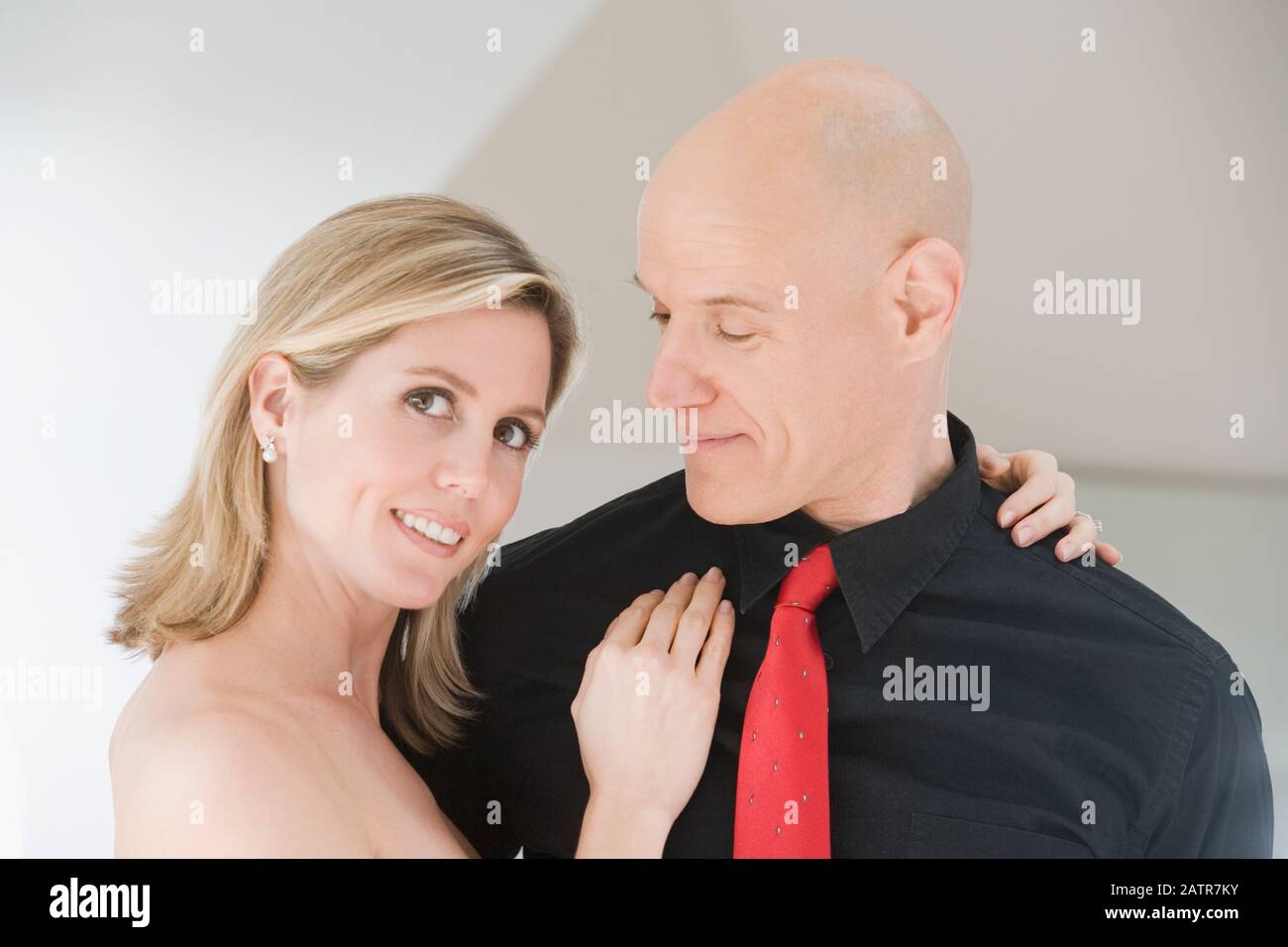 Female dancer with shaved head hi-res stock photography and images - Alamy