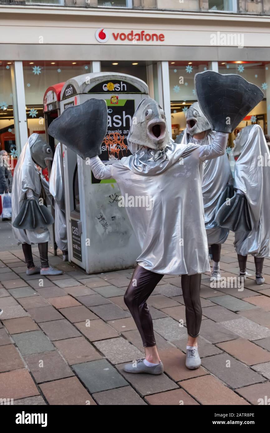 Fish fandango hi-res stock photography and images - Alamy
