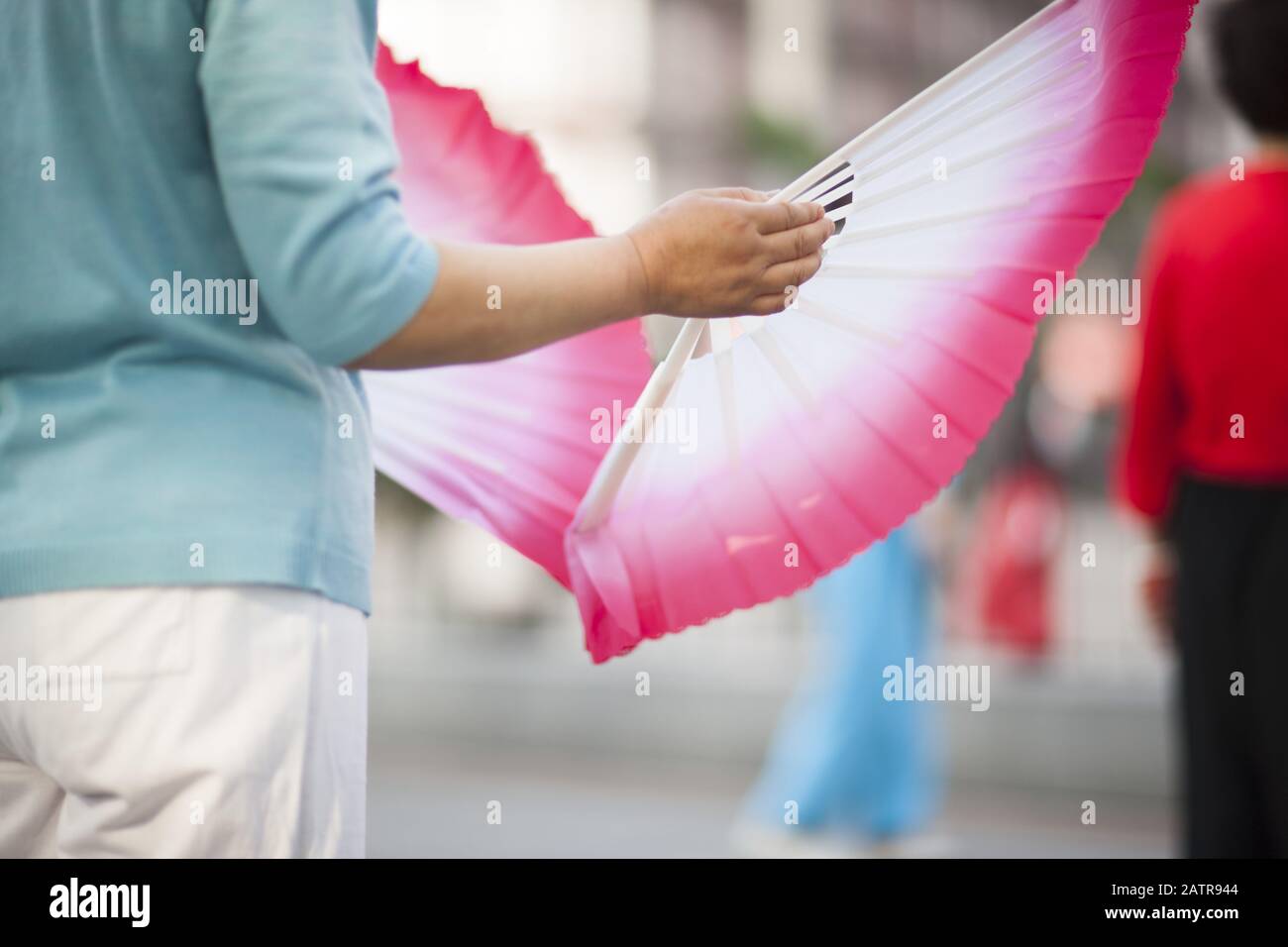 White fans hi-res stock photography and images - Alamy