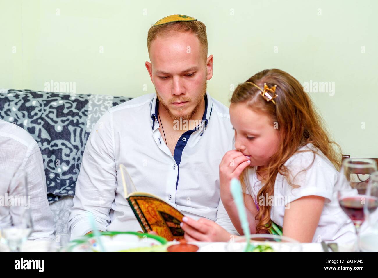 Feast of passover hi-res stock photography and images - Alamy