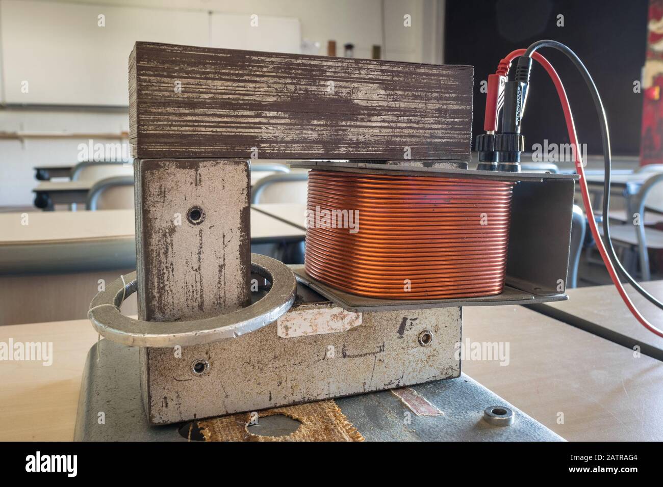 Copper coil hi-res stock photography and images - Alamy