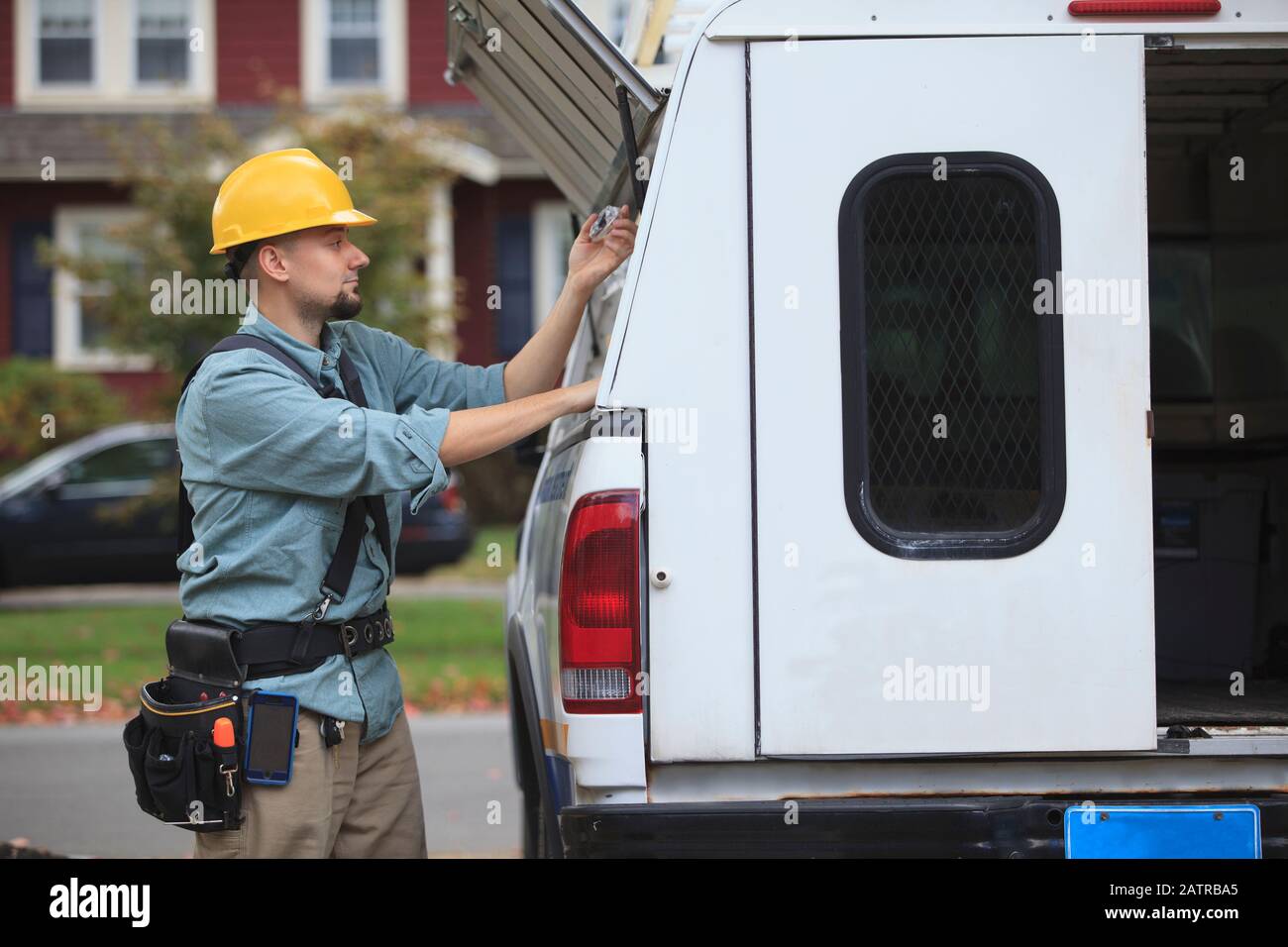 Truck open door hi-res stock photography and images - Alamy