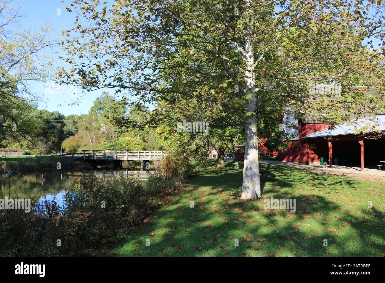 Bridge house farm hi-res stock photography and images - Alamy