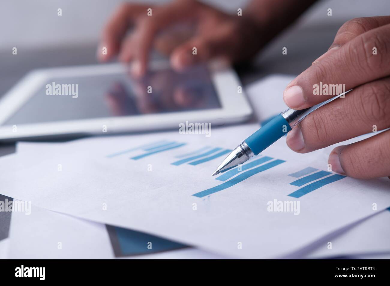 Reference chart hi-res stock photography and images - Alamy