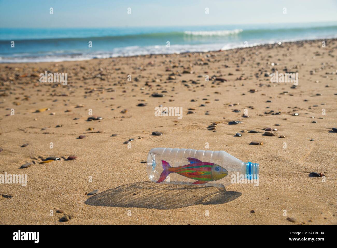 Plastic bottle fish hi-res stock photography and images - Alamy