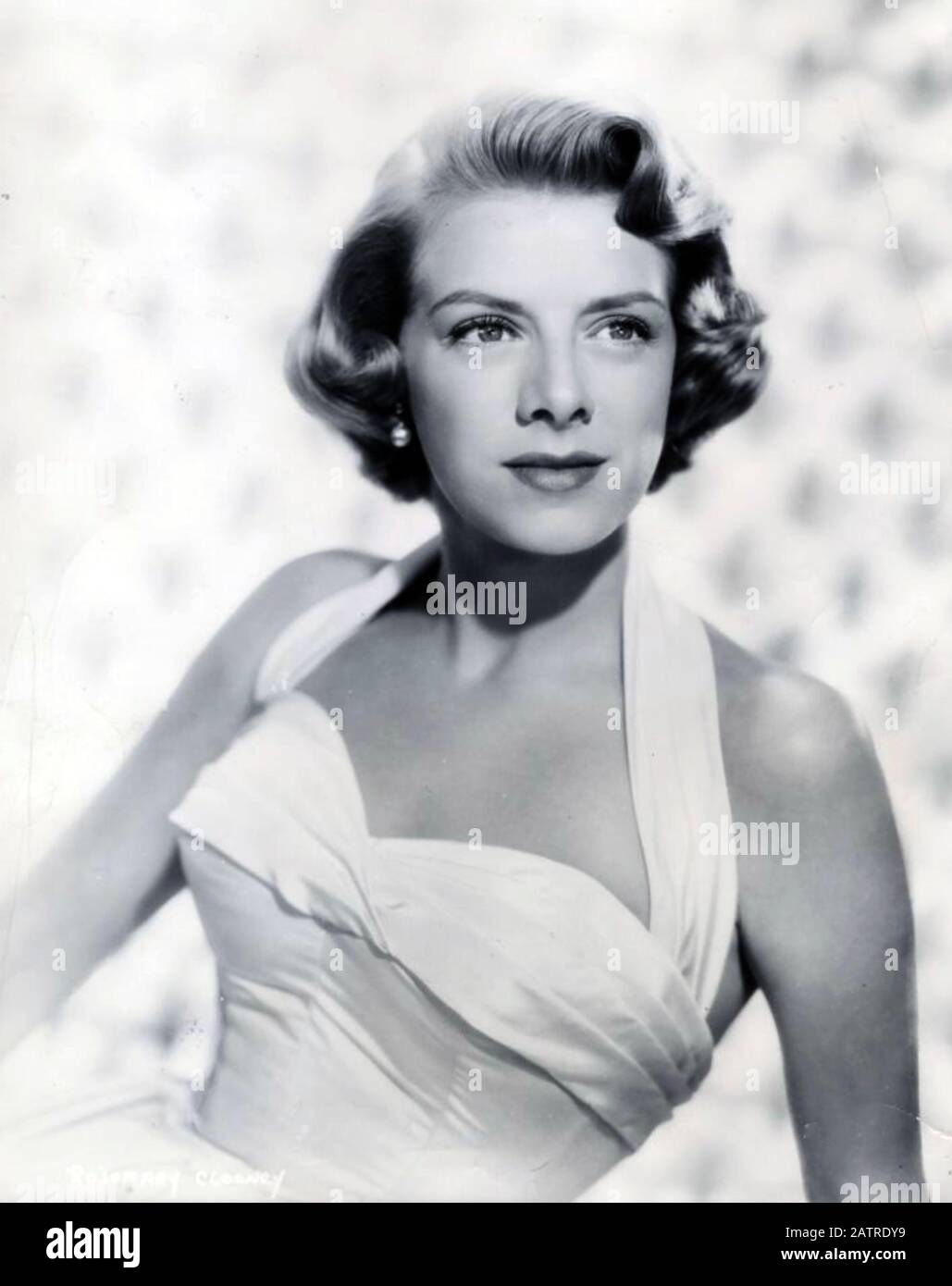 ROSEMARY CLOONEY (1928-2002) Promotional photo of American singer and ...