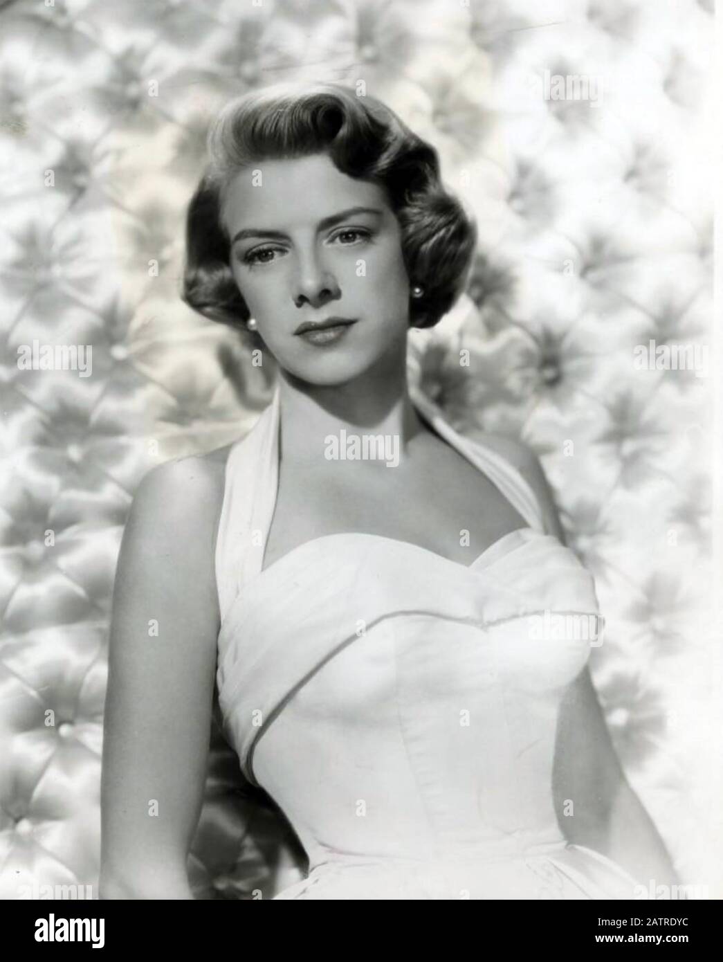 ROSEMARY CLOONEY (1928-2002) Promotional photo of American singer and ...