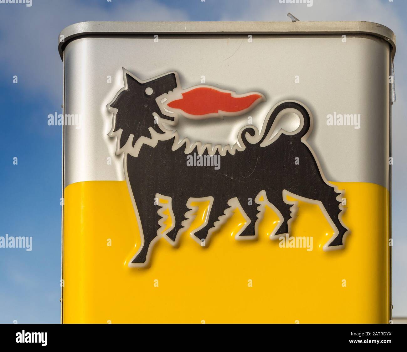 Eni dog hi-res stock photography and images - Alamy