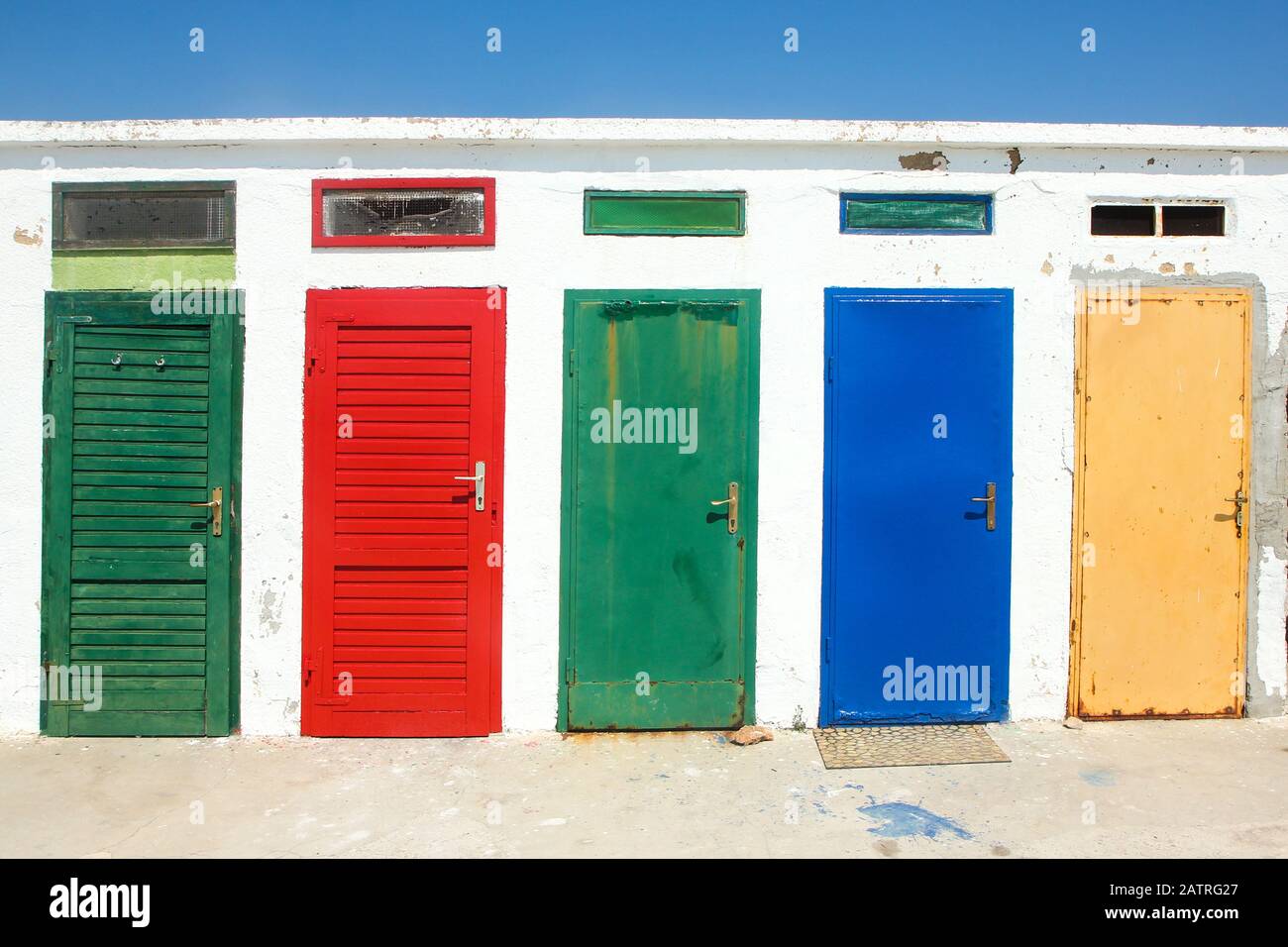 Old changing rooms hi-res stock photography and images - Alamy