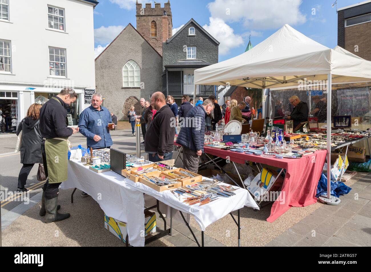 Food stall food stalls hi-res stock photography and images - Alamy