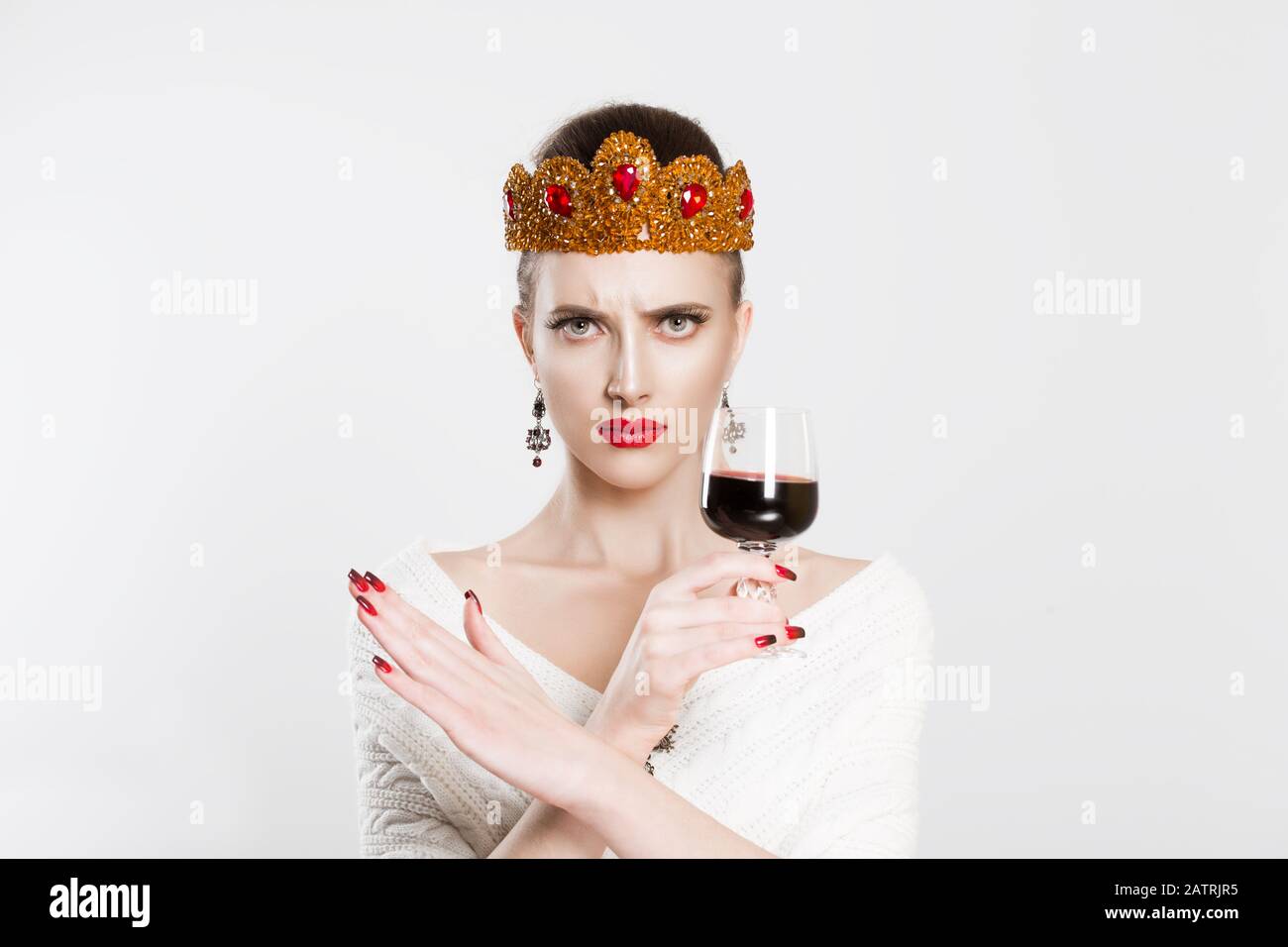 Crowned beauty hi-res stock photography and images - Alamy