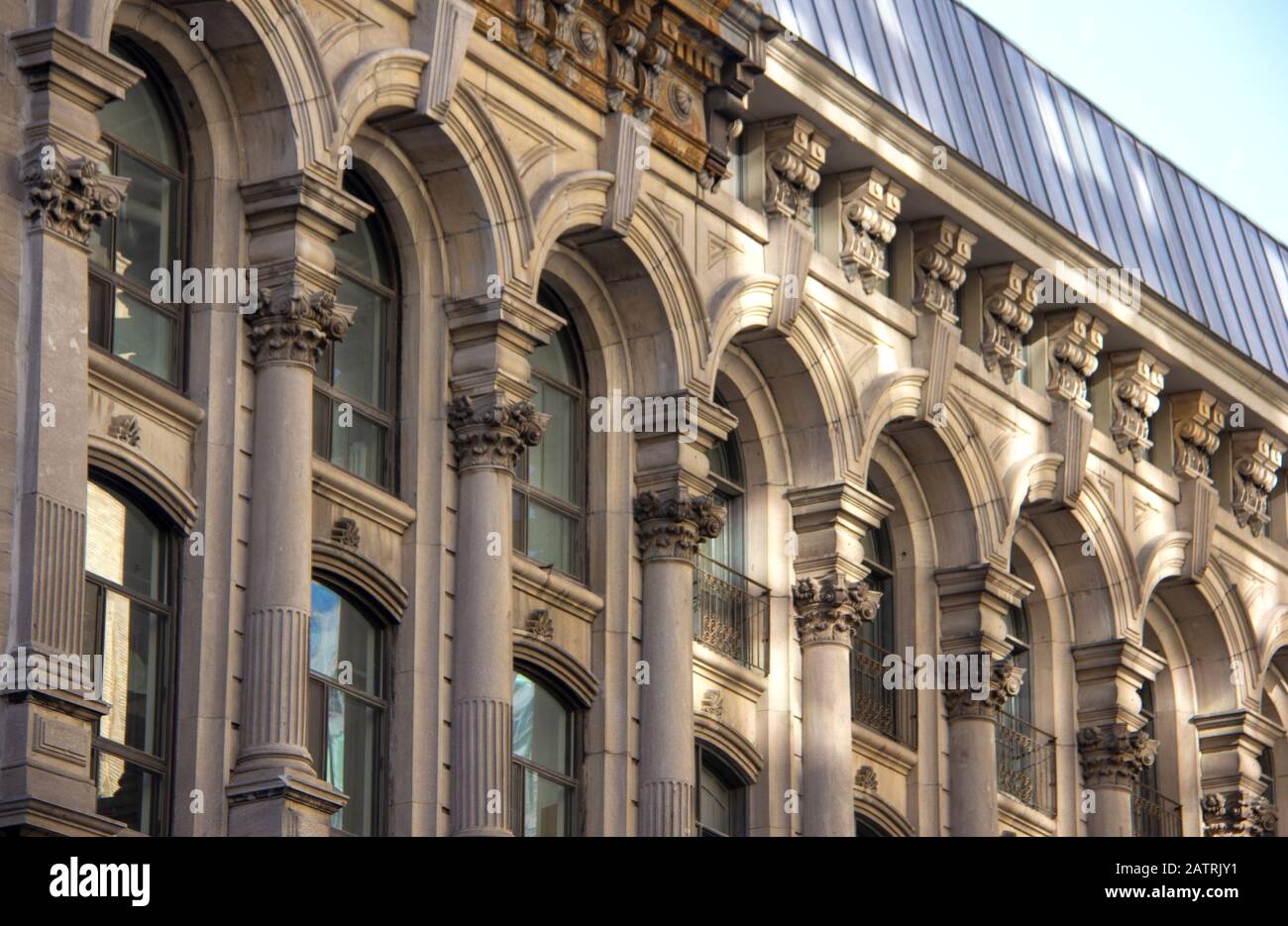 Arches on columns hi-res stock photography and images - Alamy