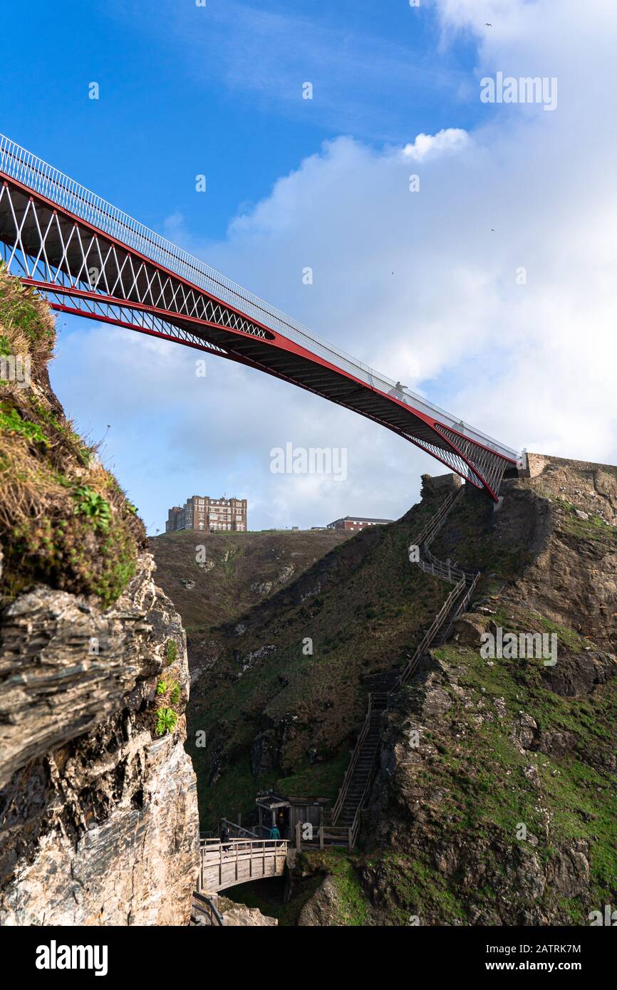 A view of Tintagel bridge - The new bridge leading over to Tintagel ...