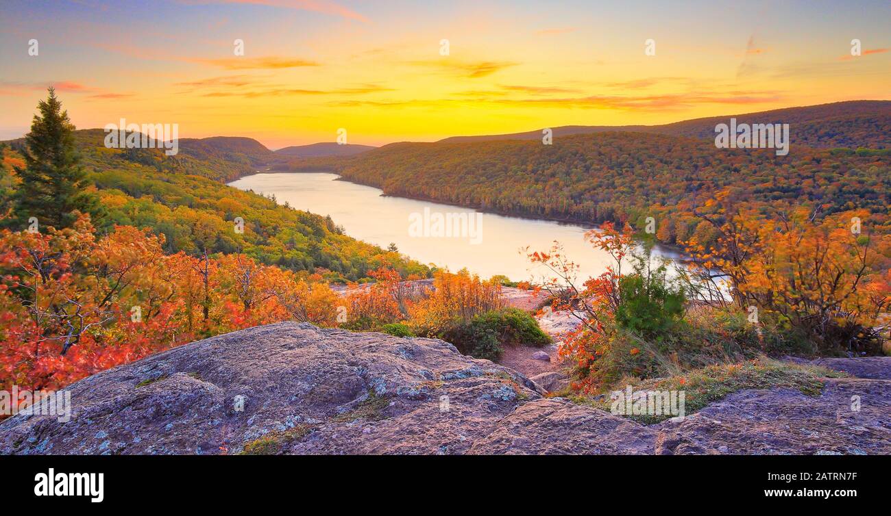 Escarpment Trail, Lake of the Clouds, Porcupine Mountains Wilderness ...