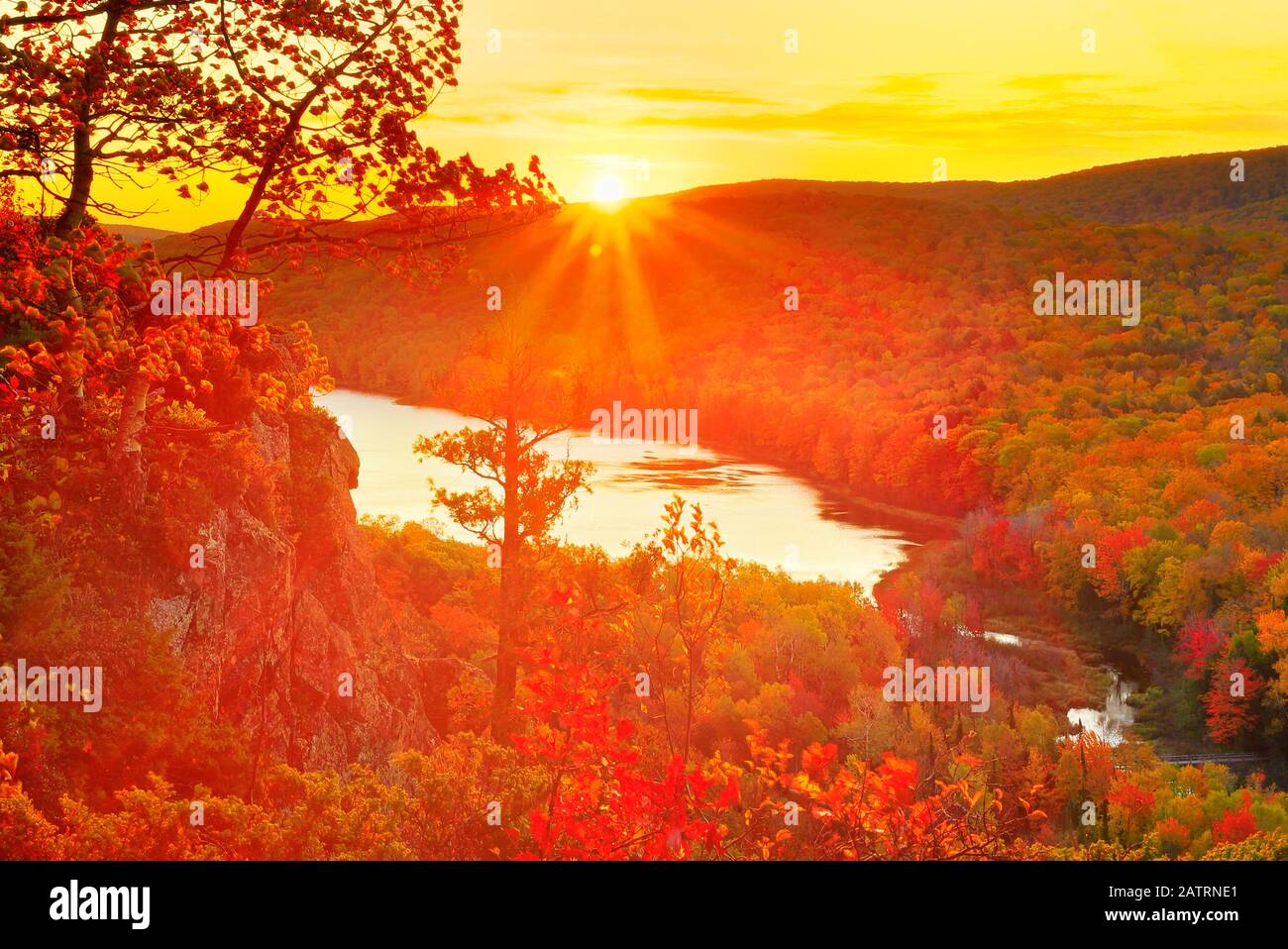 Escarpment Trail, Lake of the Clouds, Porcupine Mountains Wilderness ...